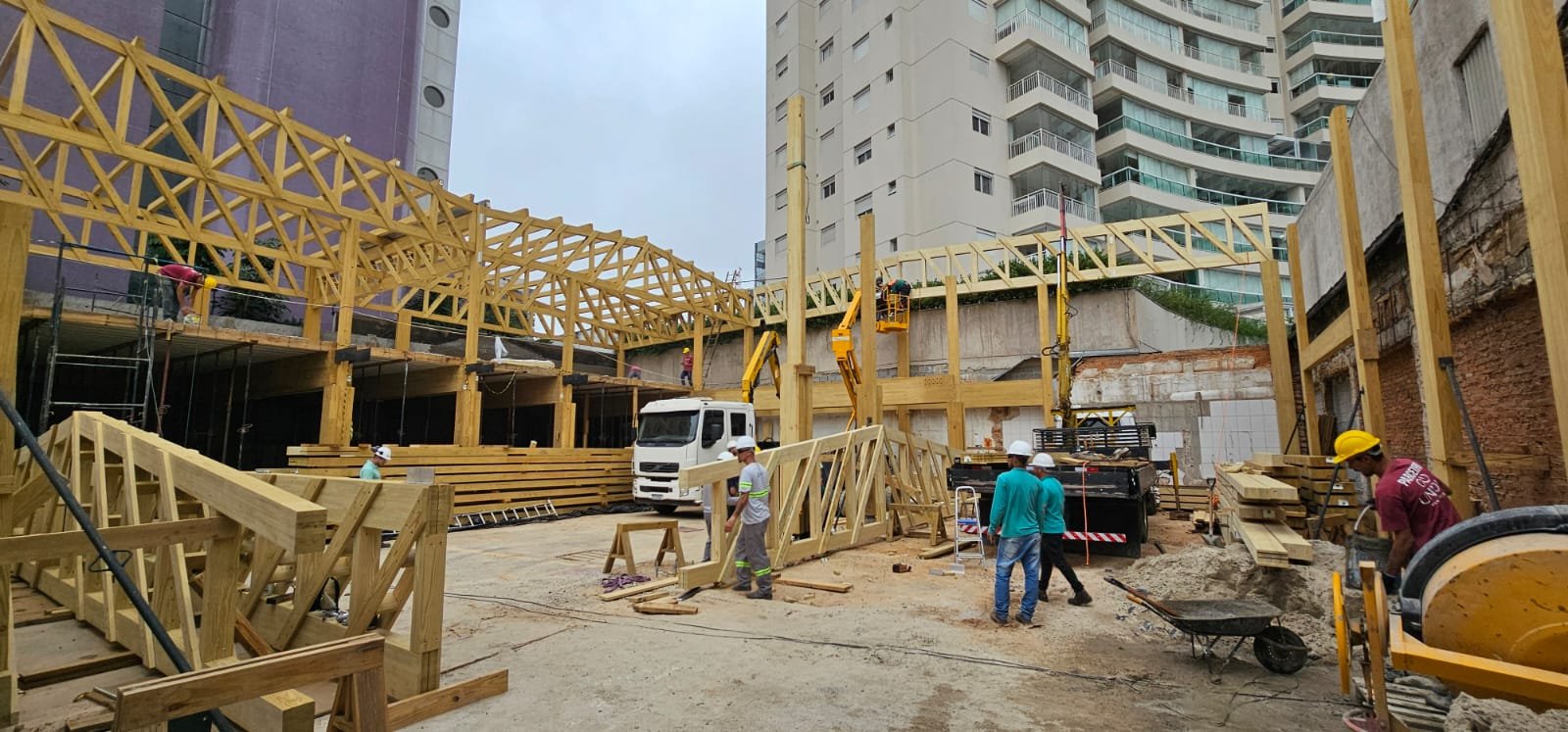 Afinal, você sabe o que é madeira engenheirada e os seus benefícios ...